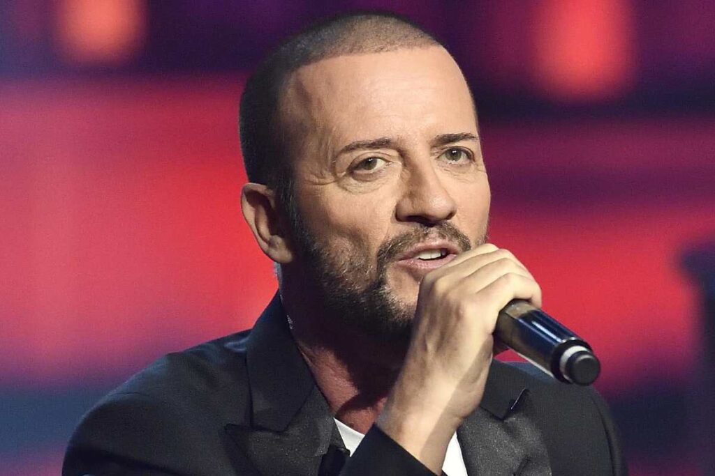 Raf a Sanremo 2026: scopriamo dove vive l'iconico cantante quando non è ...